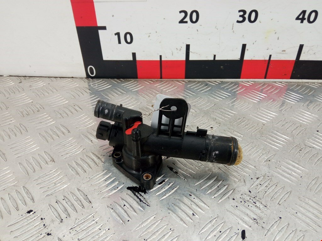 Корпус термостата Renault Scenic 2 110605536R арт. 1488723