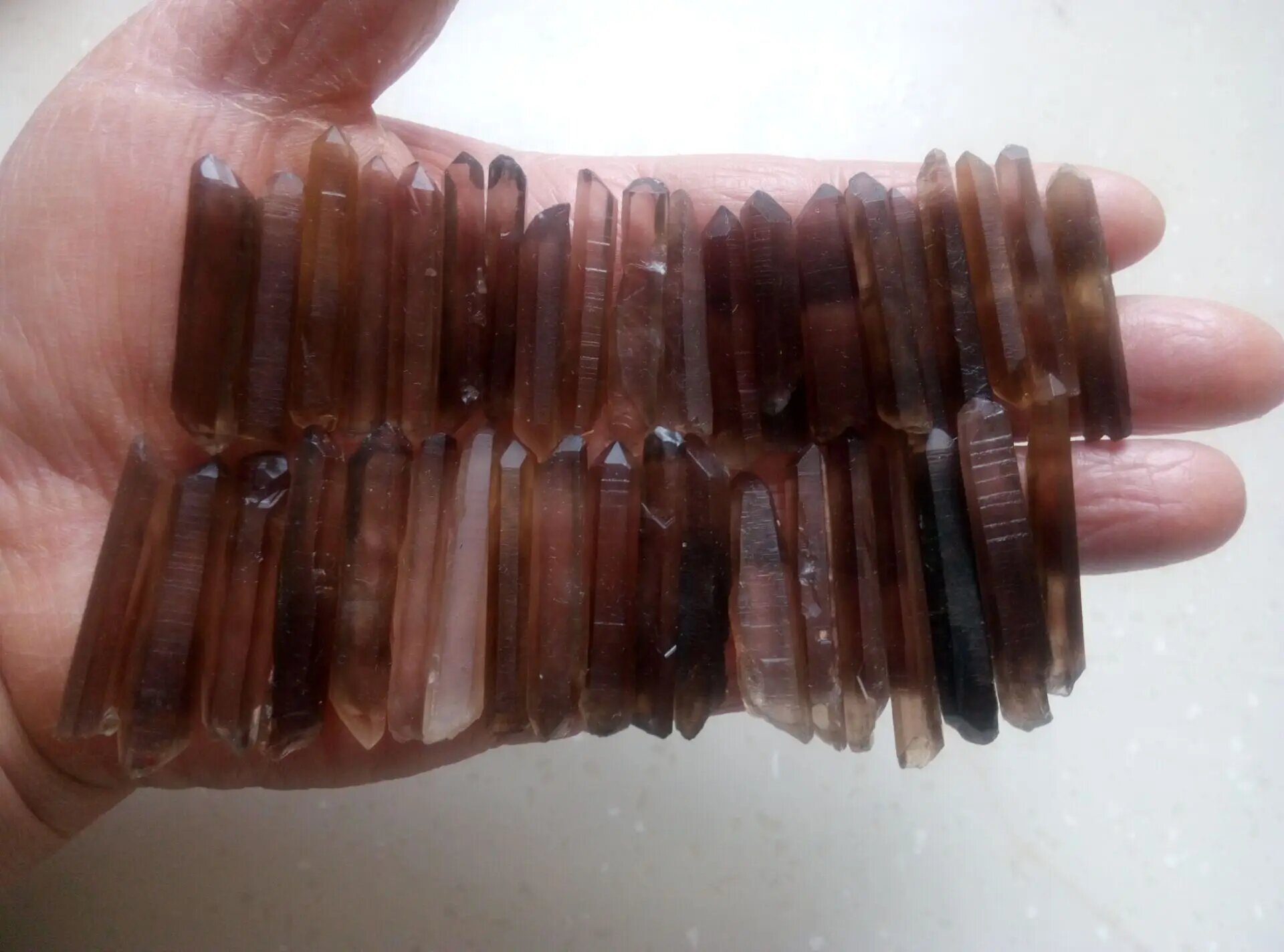 Кристаллы дымчатого кварца BASILOSAURUS