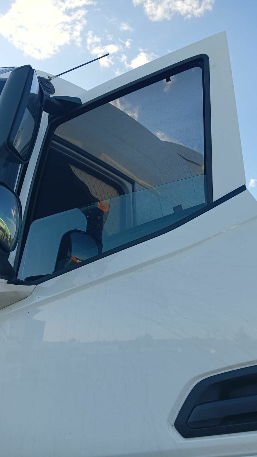 Каркасные шторки для DAF XG ( 107 даф иксджи c 2022 г. в.) Трассер комплект на двери стандарт