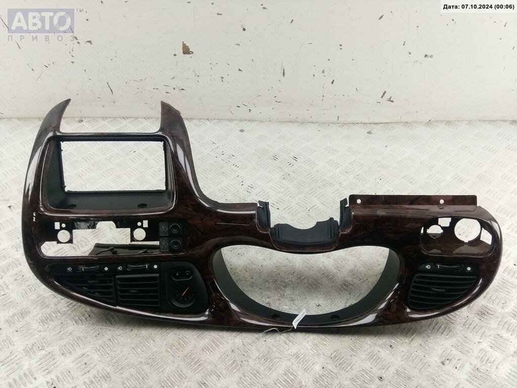 Рамка (обрамление) щитка приборов Ford Scorpio 2 (1994-1998)