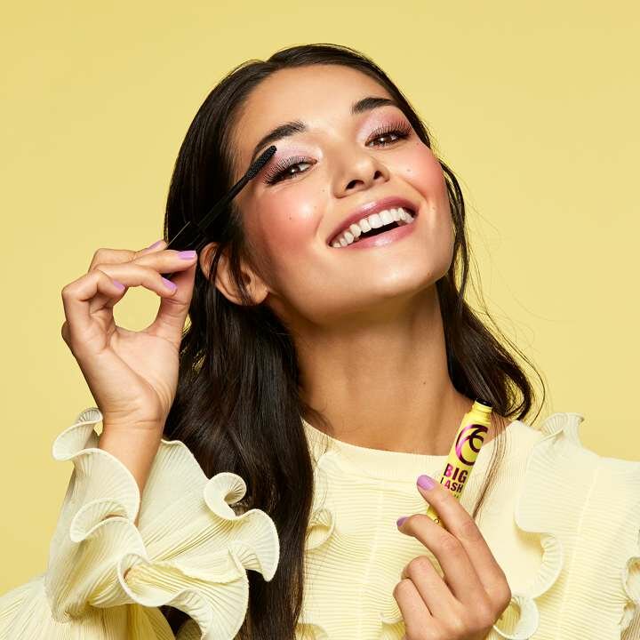 Объемная тушь для ресниц OnColour Big Lash, Выразительный взляд/черная/Провитамин В5 в составе/8мл/не осыпается/