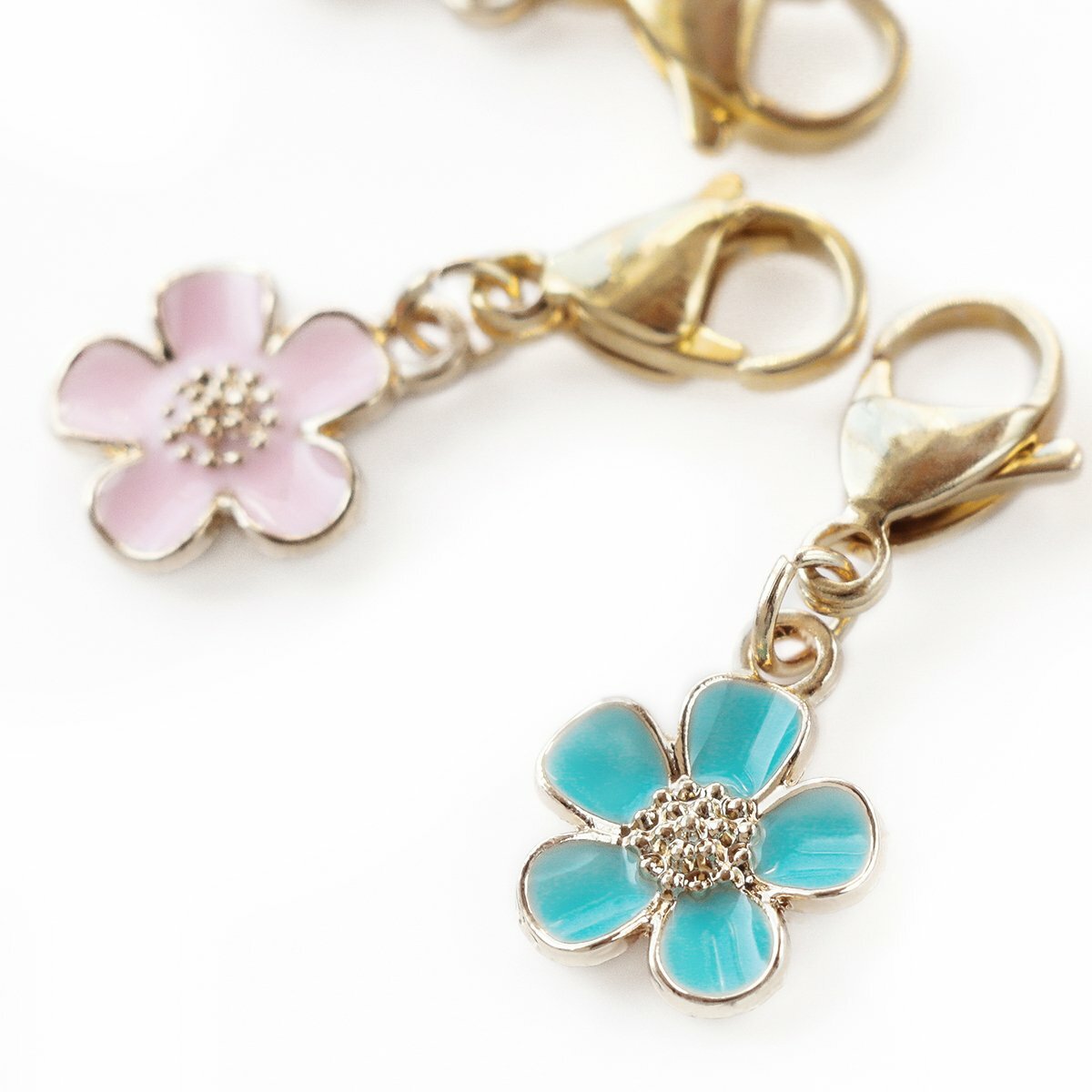 Кулон Подвеска металлическая цветок 5 шт. для рукоделия / браслета / сережек, эмаль, цвет золото, 31 мм