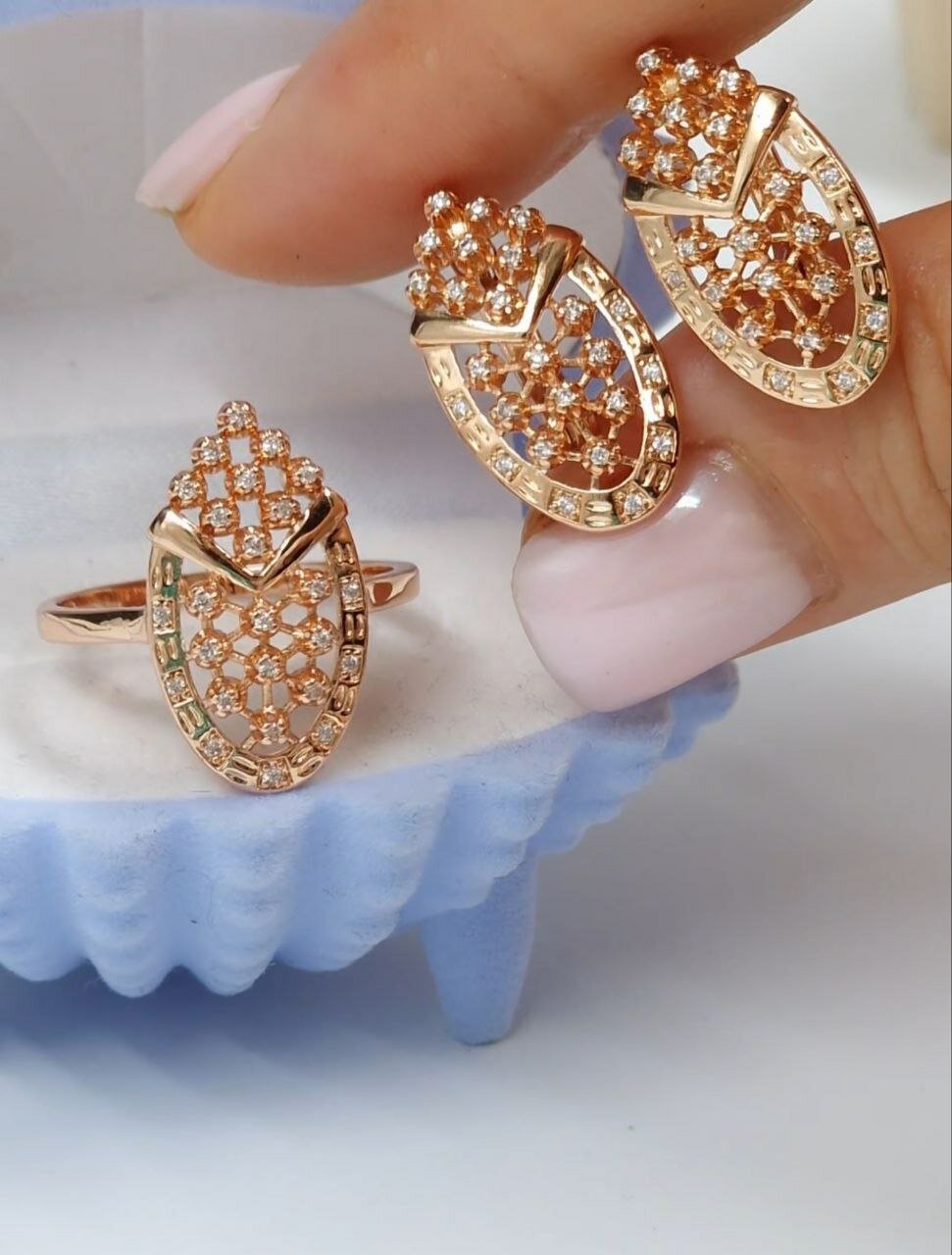 Комплект бижутерии, фианит, искусственный камень