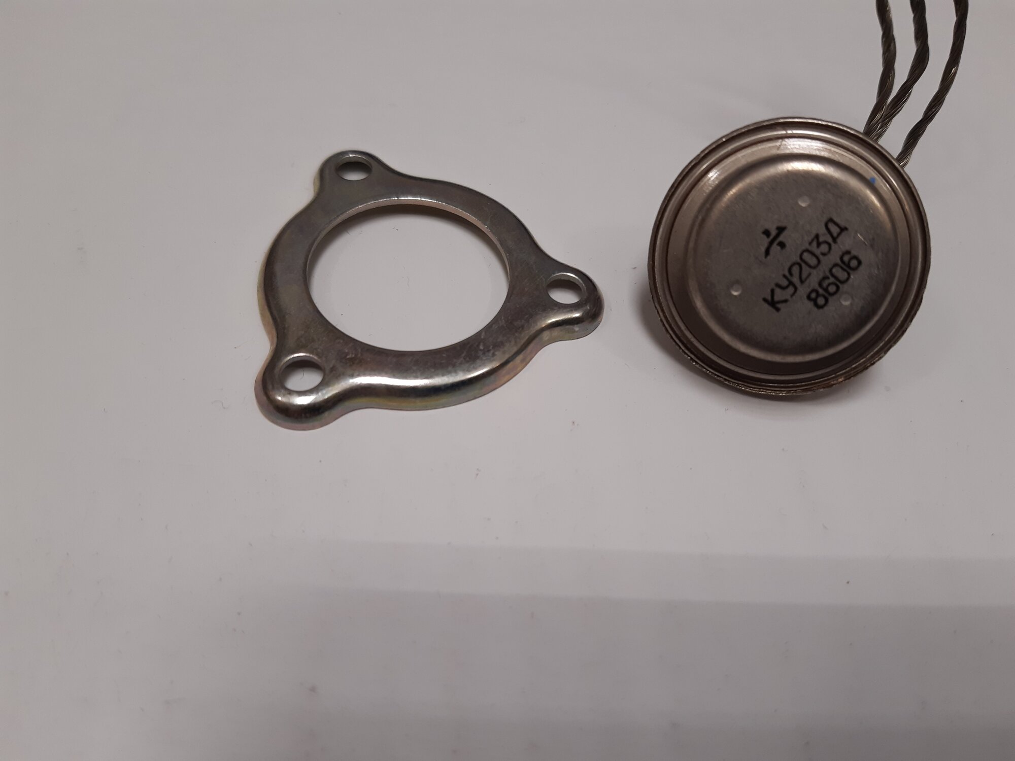 Тиристор триодный КУ203Д 1986г. (комплект 2 штуки)