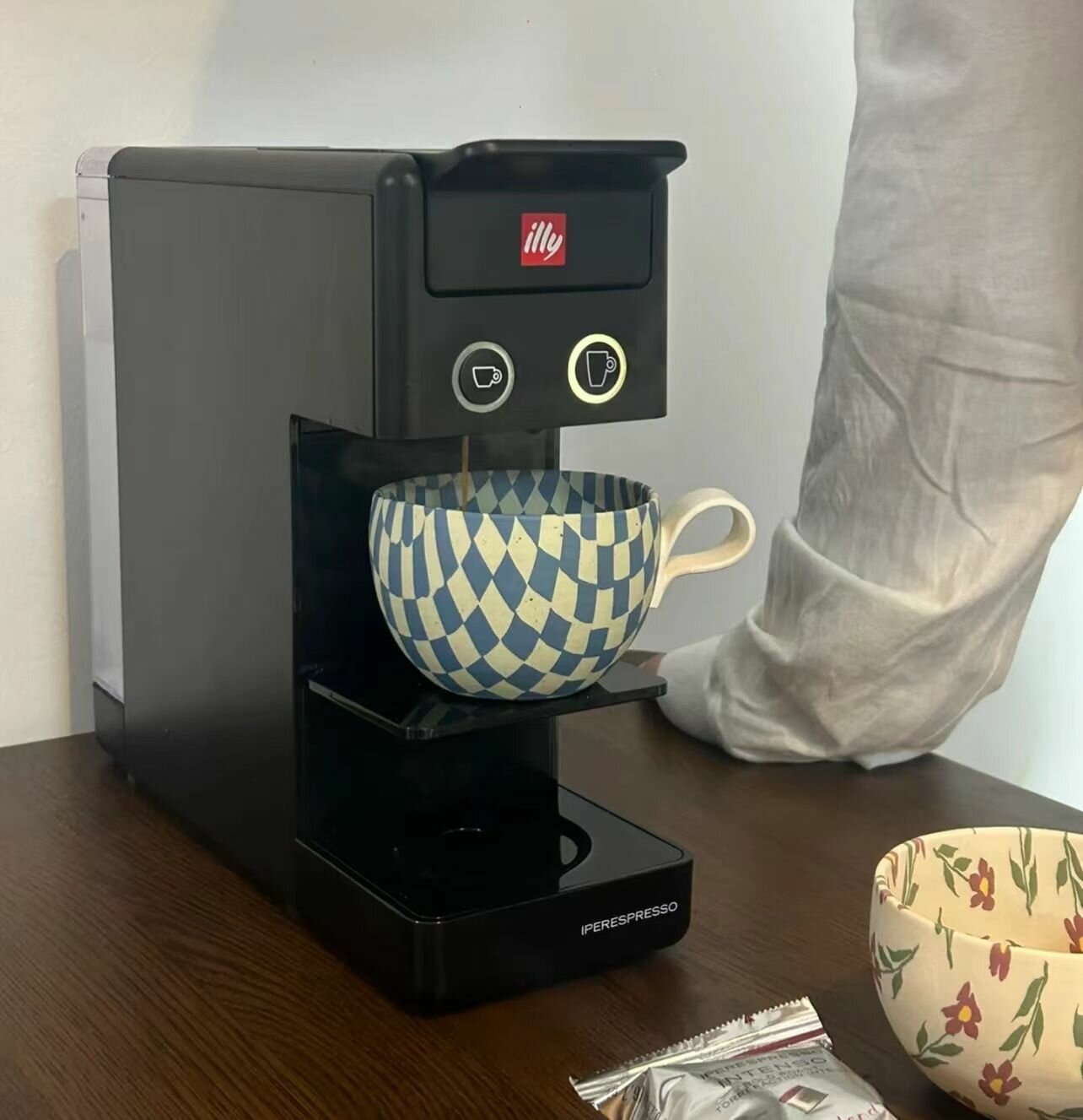 Капсульная кофемашина illy Y3.3 однопорционная кофемашина для капсул IperEspresso, черный