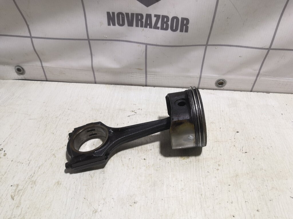 Поршень с шатуном Opel Vectra B 1999-2002