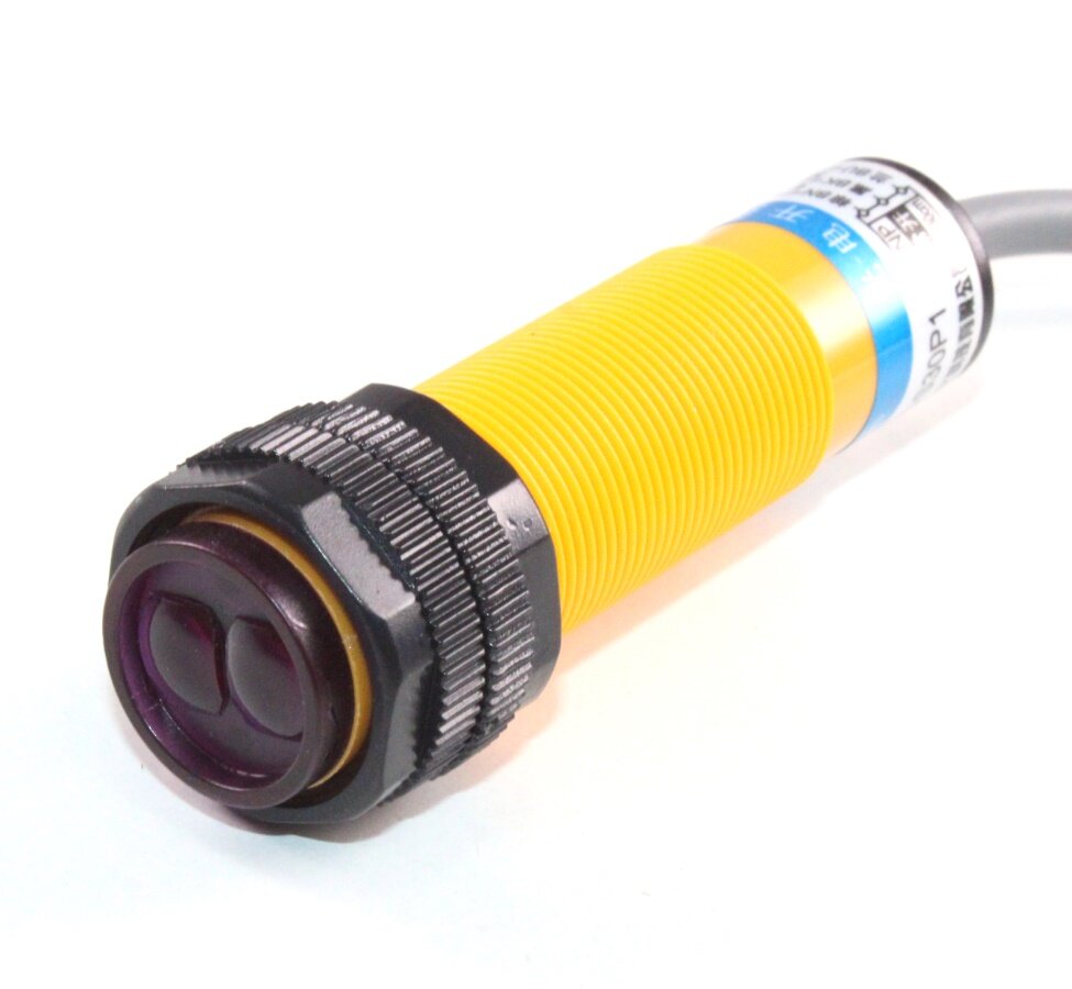 E3F-DS30P1, Инфракрасный оптический датчик препятствий, (7-30 см, PNP, NO, 6-36VDC, 300mA, M18)