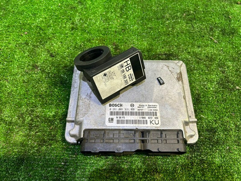 Блок управления двигателем Opel Vectra B седан 2.0 90508976