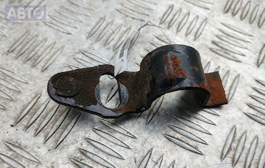 Крепление втулки стабилизатора переднего Dacia (Renault) Logan