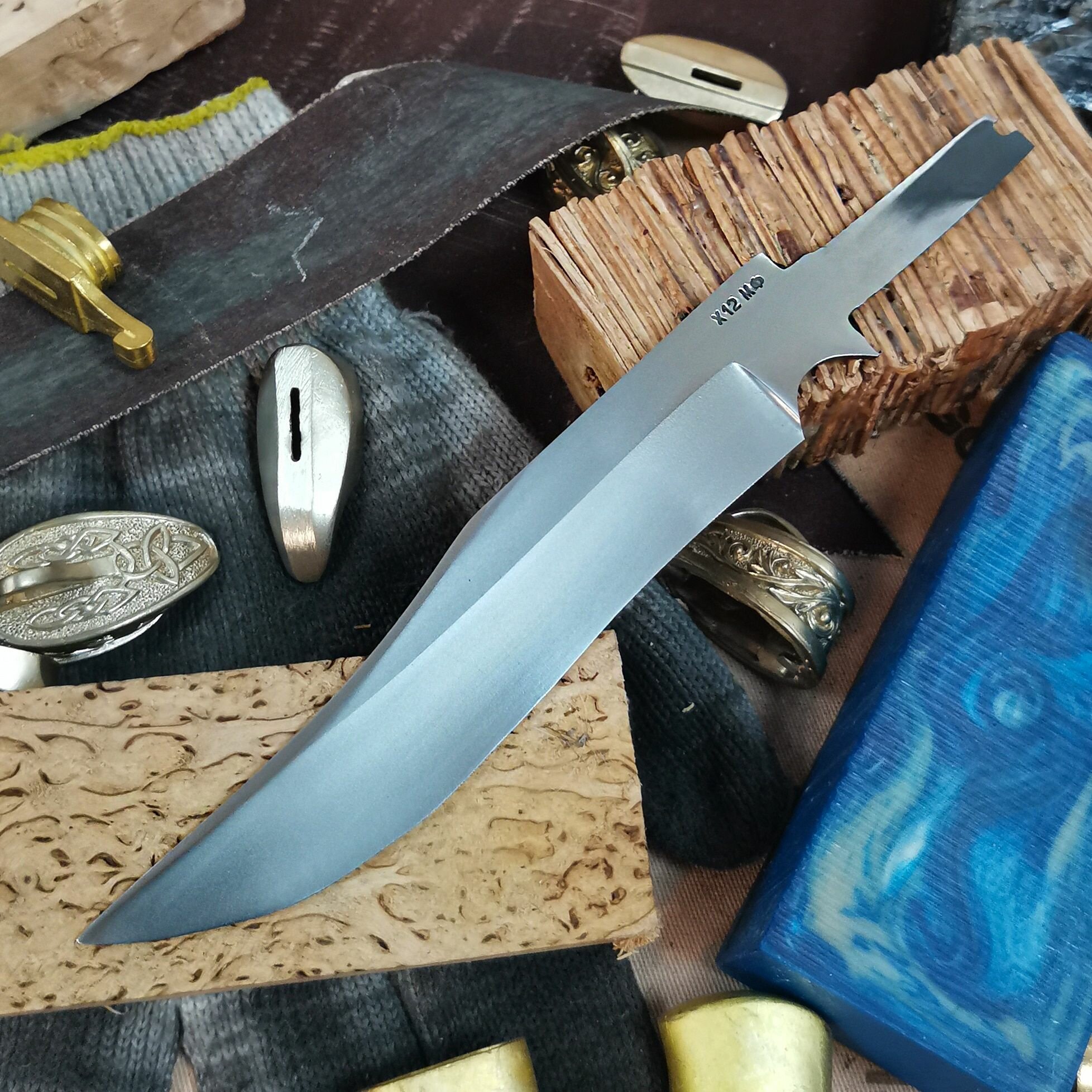 Клинок Угорь из кованой стали Х12МФ