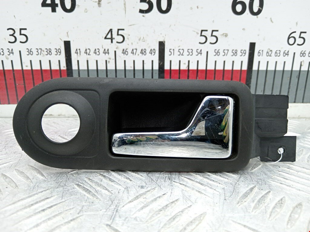 Ручка двери внутренняя передняя правая Volkswagen Golf 4 1J0837114M арт. 2005614