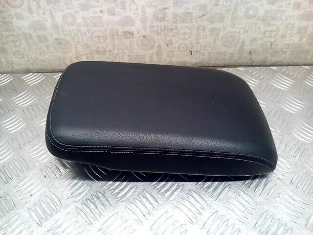 Подлокотник Mazda CX-7 (ER) EH1464450C арт. 411882