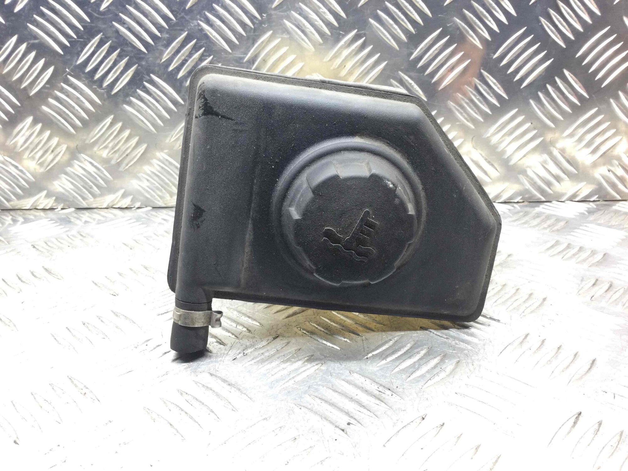 Б/У Бачок расширительный Volvo V40 1 поколение (1996-2000) 1999 г.