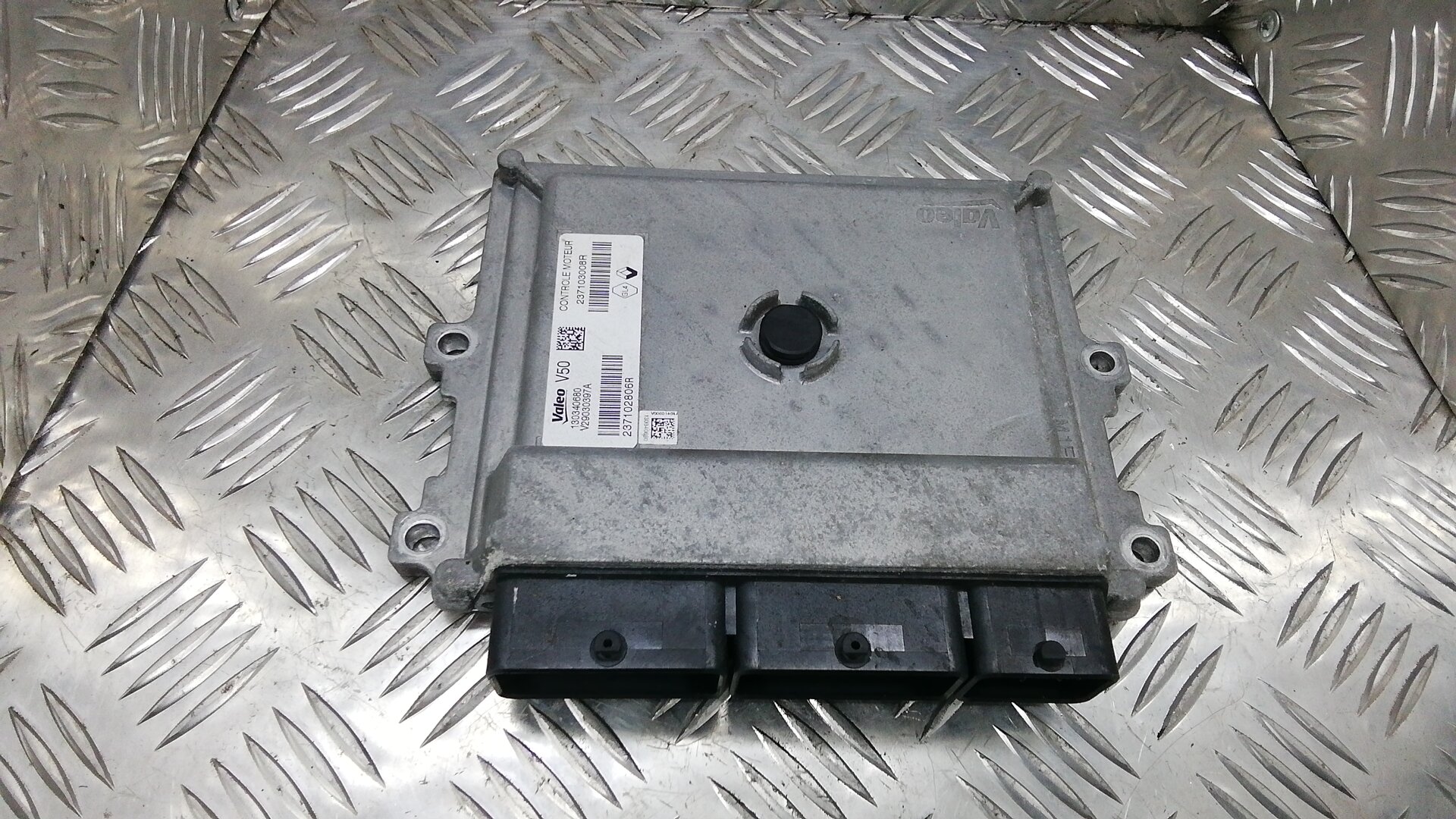 Блок управления двс DACIA SANDERO 2