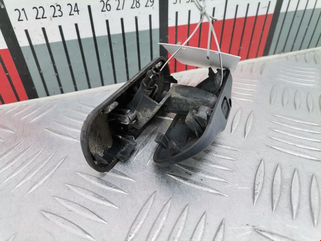 Форсунка омывателя лобового стекла Volkswagen Passat 6 5M0955985C арт. 2074320