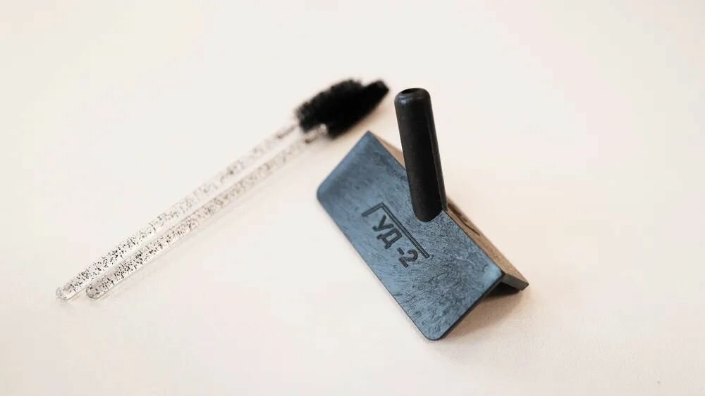 Инструмент для формирования внешнего угла из эпоксидной затирки УД-2 (уголок дикого)