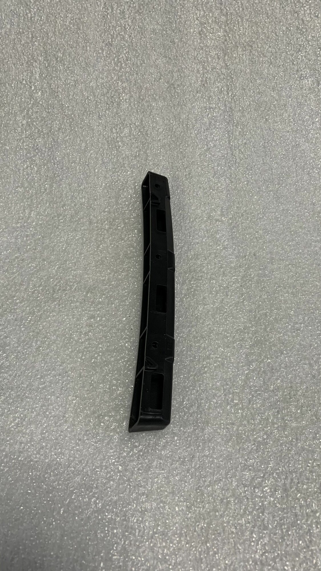 Крепление бампера Бренд SAT для автомобиля HYUNDAI ACCENT/SOLARIS 17-20 RH под фарой