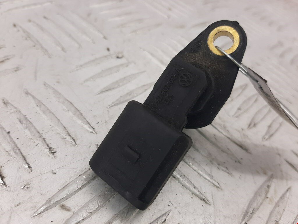 Датчик распредвала Volkswagen Golf 4 036907601E арт. 685079