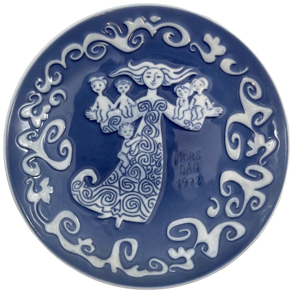 Тарелка декоративная "Мамин день", 15.5 см, дизайнер Kamma Svensson, 1972 г, Royal Copenhagen, Дания