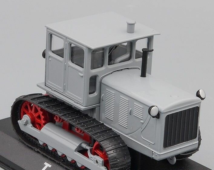 Трактор Т-100, масштабная модель коллекционная