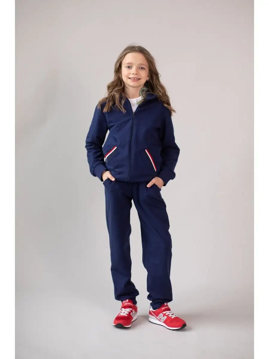 Костюм спортивный