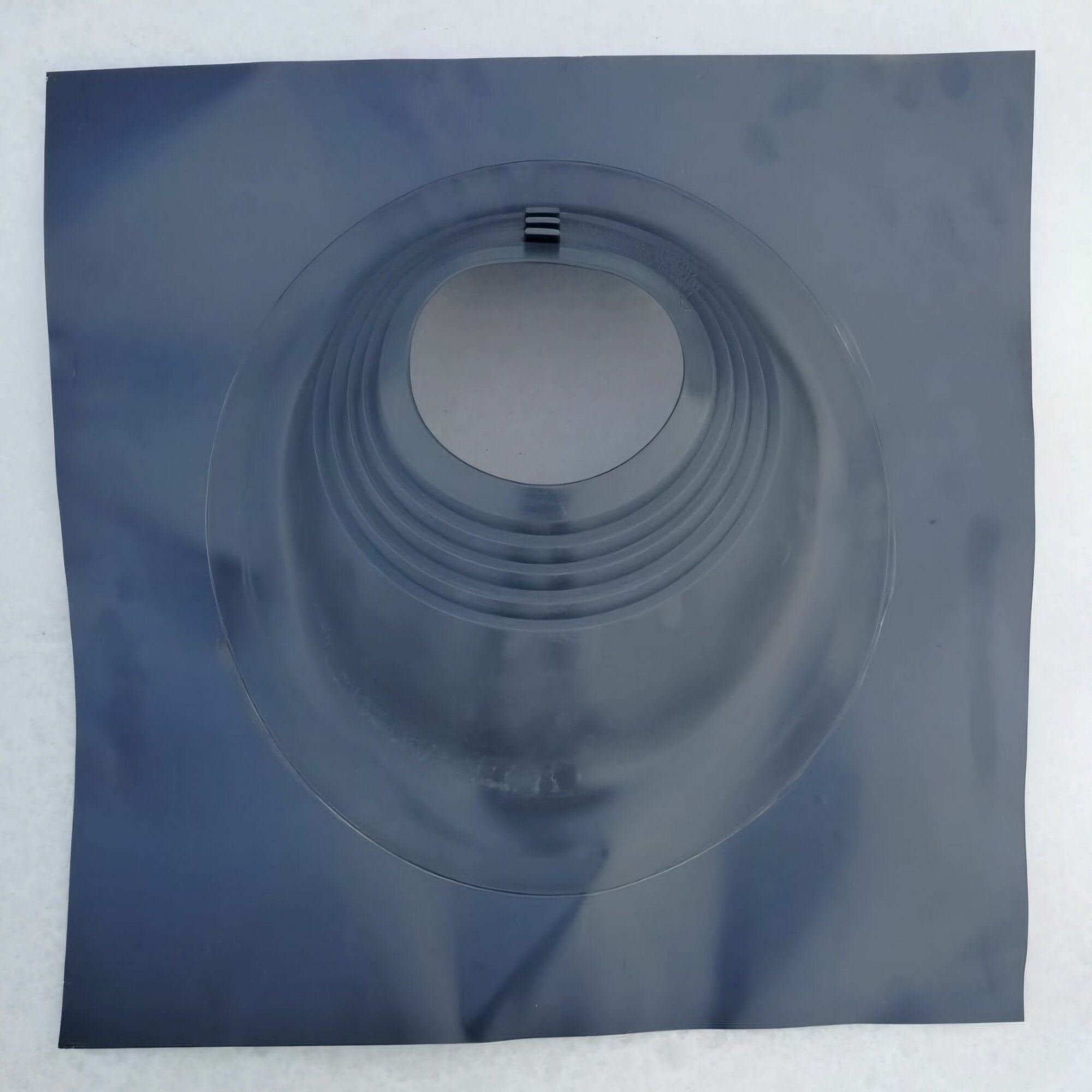 Манжета кровельная угловая №2 (d 200-280мм) графитовый