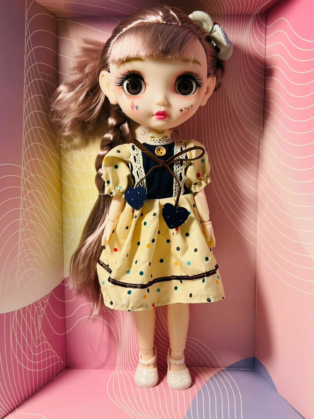 Кукла шарнирная 30 см в модном наряде в подарочной упаковке