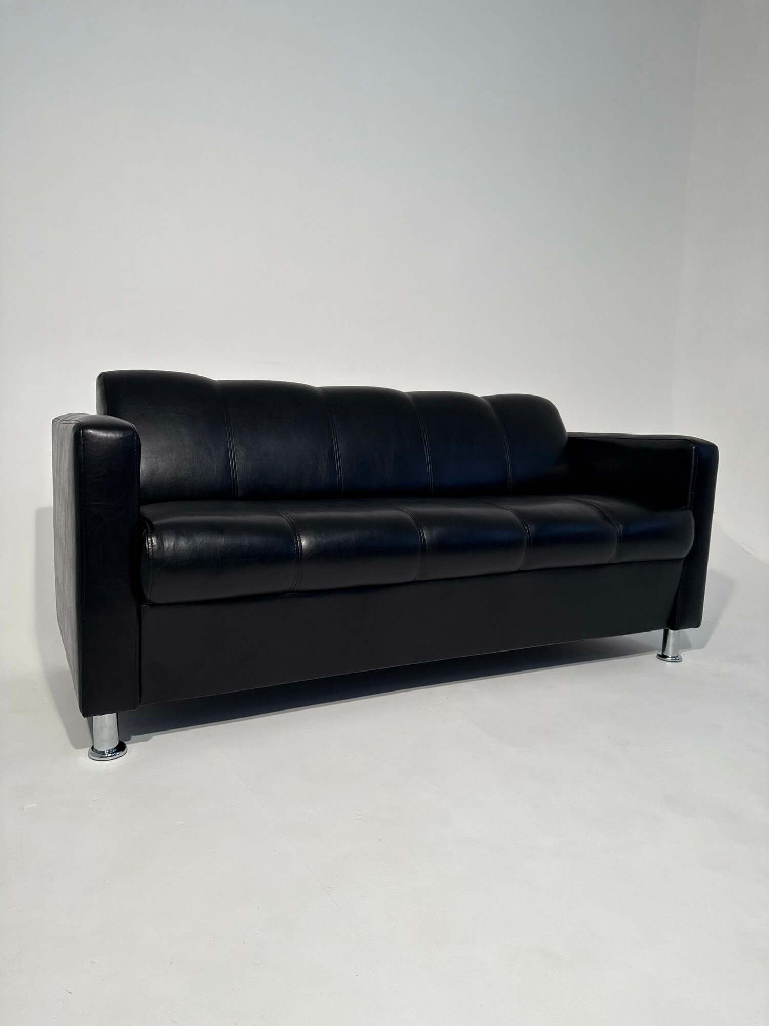 Диван офисный Baron, механизм Нераскладной, 160х70х73 см, черный глянцевый