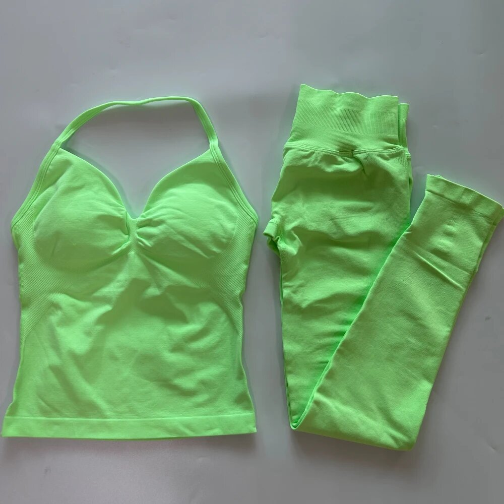 Костюм спортивный