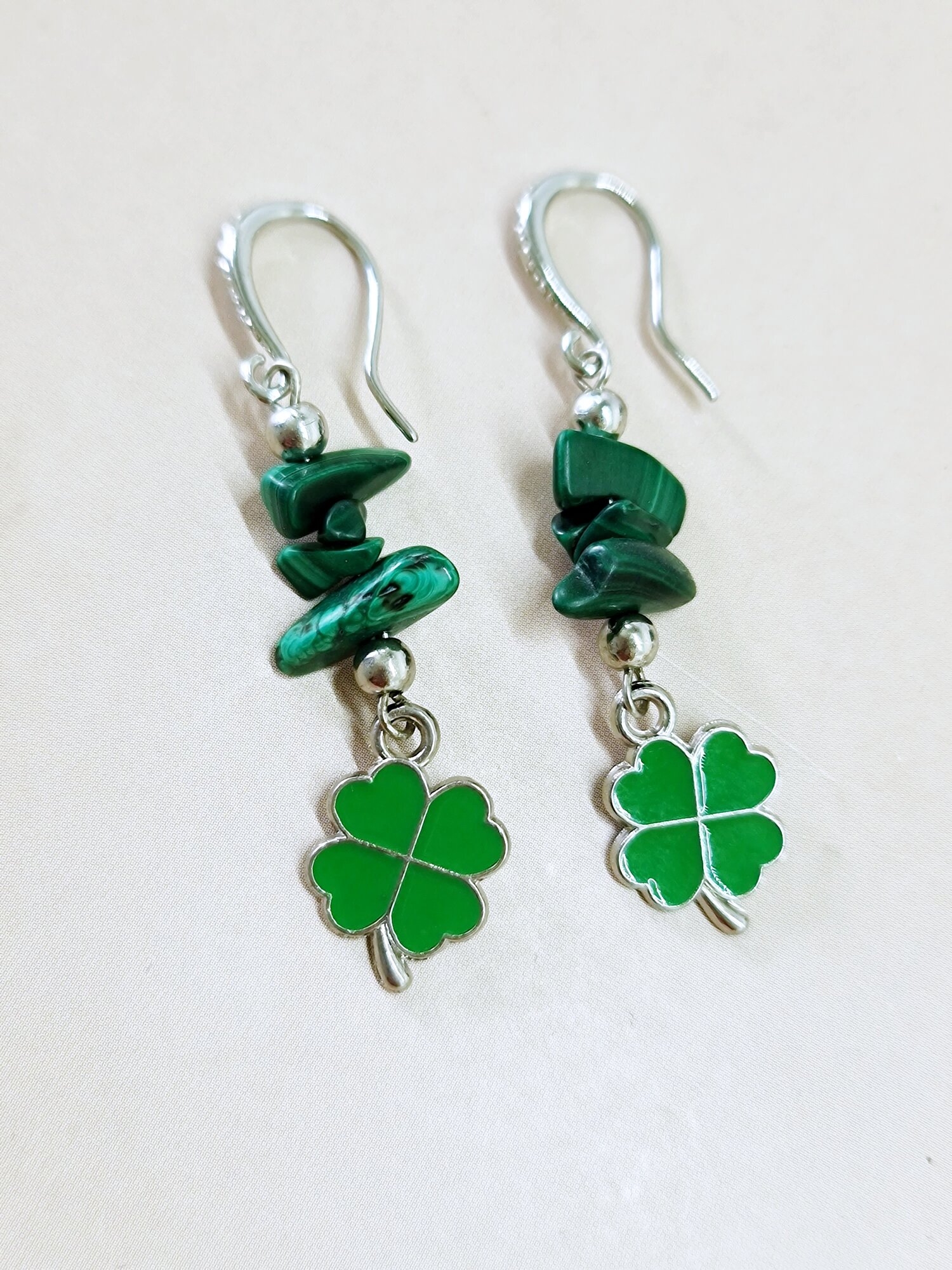 Серьги с подвесками, малахит