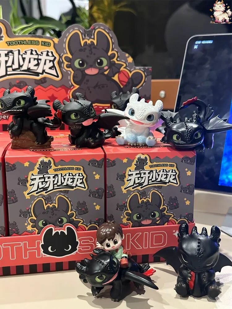Слепая коробка с милым Toothless из "Как приручить дракона"