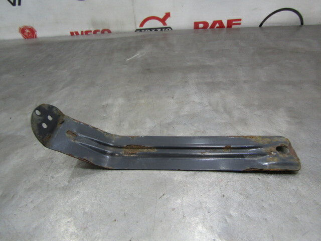 Кронштейн брызговика Scania P, R, G