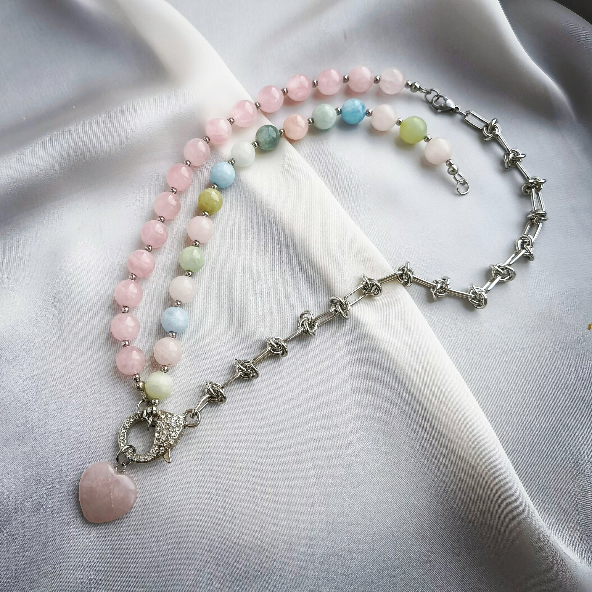 Комплект бижутерии: серьги, колье, берилл, кварц