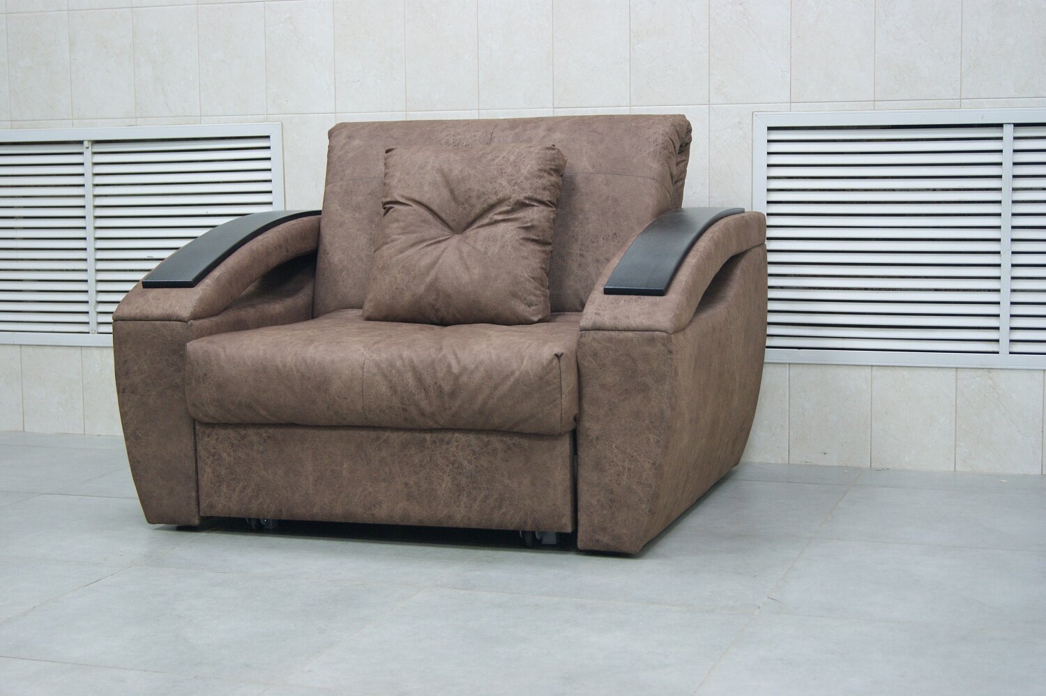 Кресло-кровать Монреаль Светло- Коричневый Велюр, 117х104х90 см, на металлическом каркасе