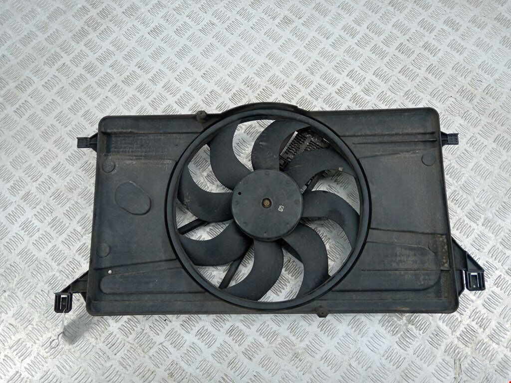 Вентилятор радиатора основного Ford Focus 2 1344539 арт. 2043740
