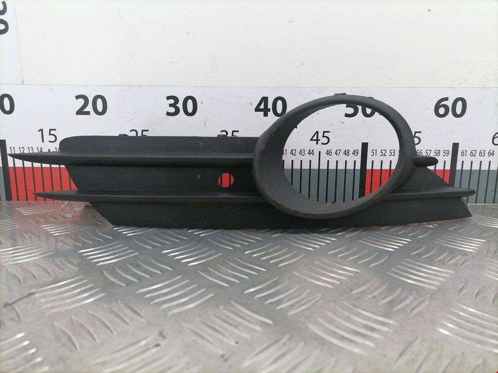 Решетка (заглушка) в бампер правая Opel Corsa D 13211479 арт. 2068611