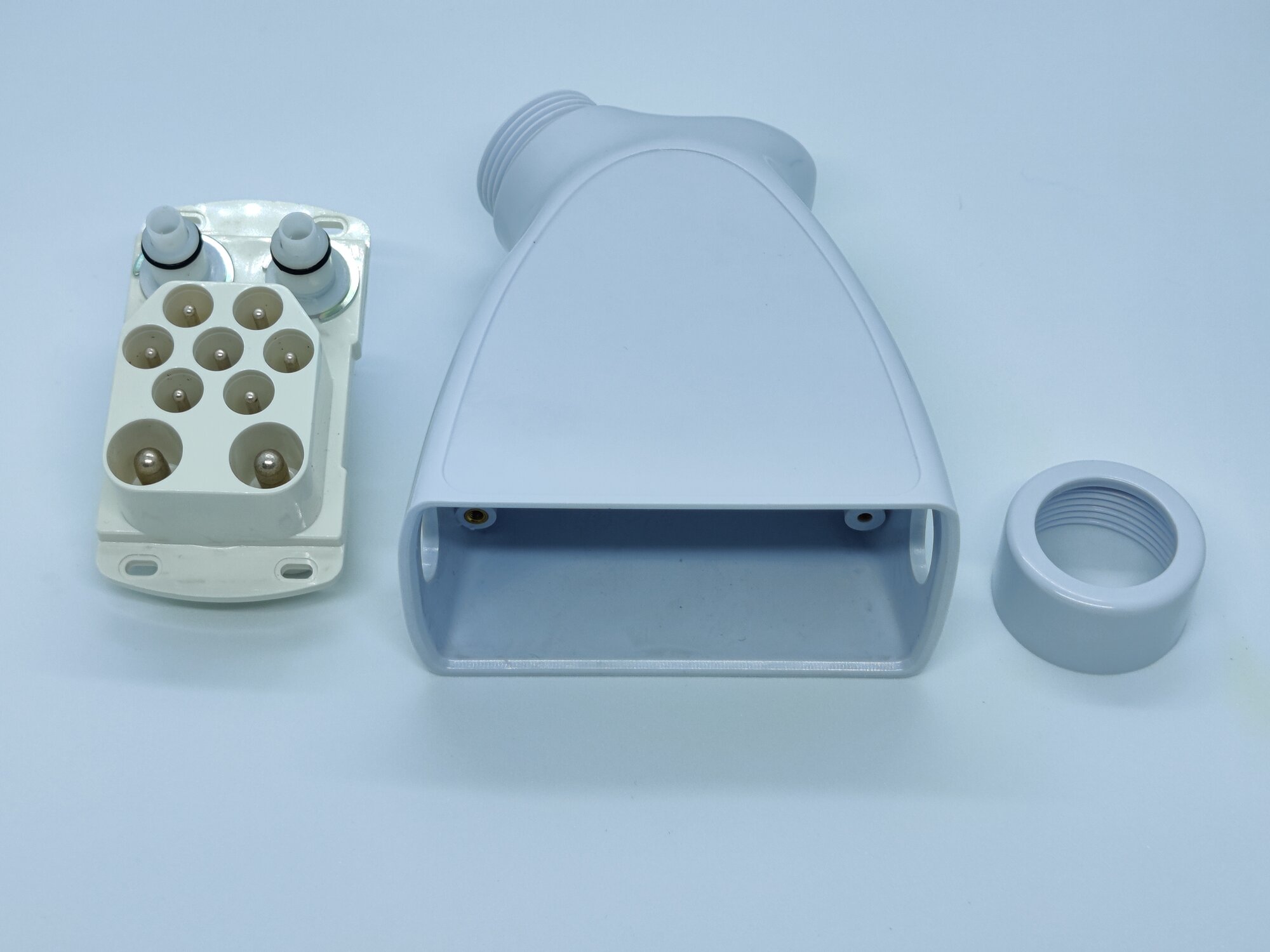 Разъем для манипул YAG, RF и ELOS, белый, пластик, с фиксирующим кольцом