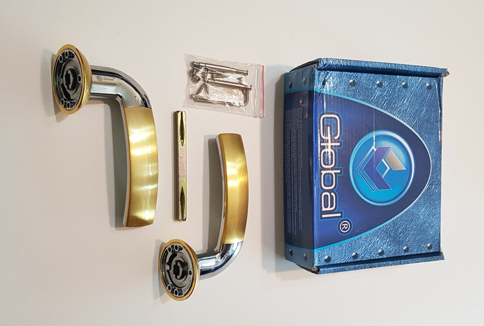 Ручки дверные Global Gold27SG матовая латунь со стяжками