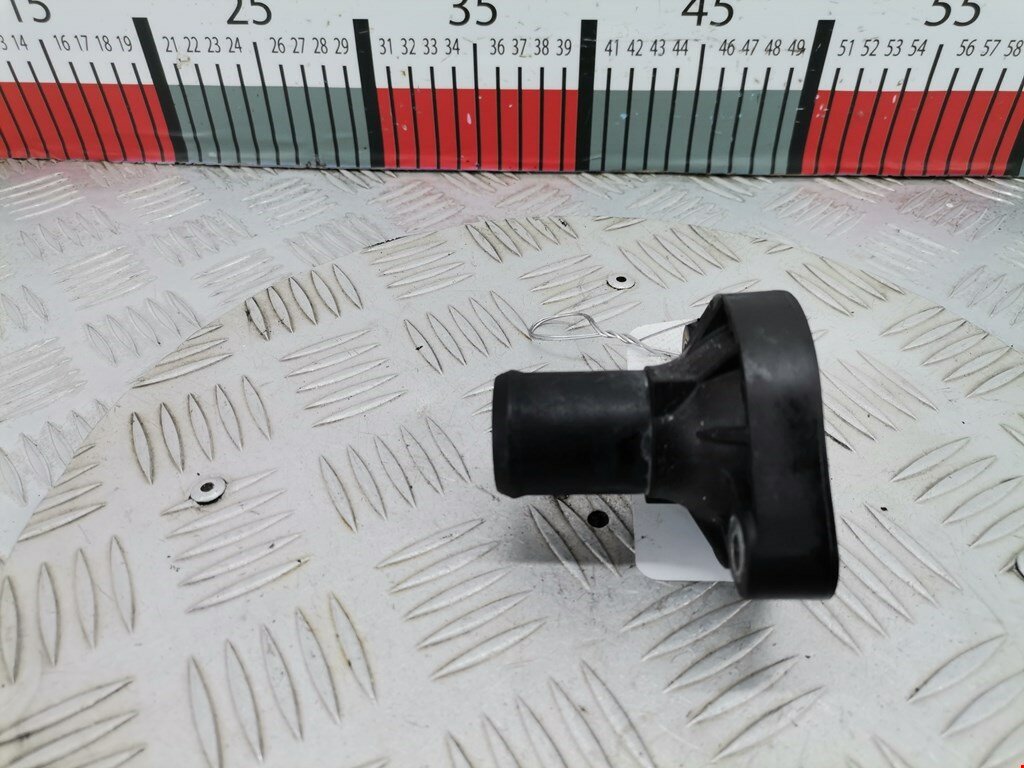 Корпус термостата Peugeot 107 1336Y5 арт. 1805312