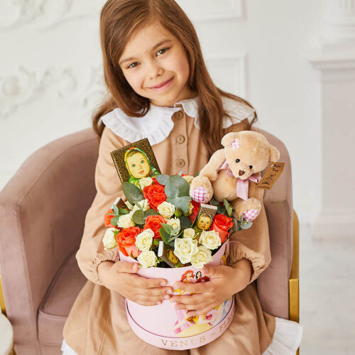 Букет детский Venus in Fleurs №17, цветы, круглый, в коробке, 30 см — фото 1