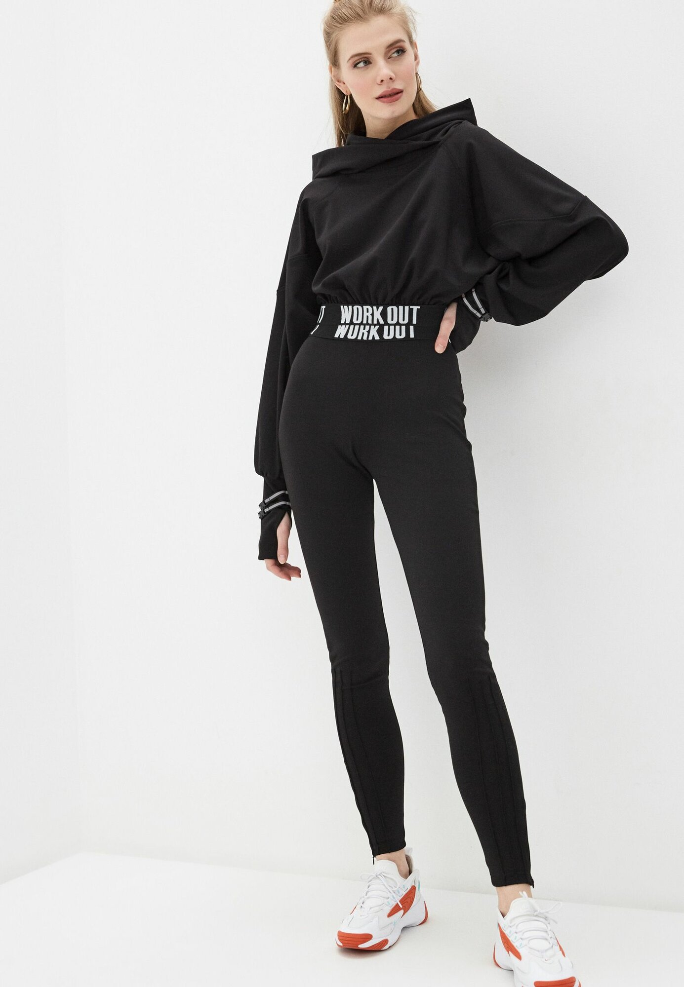 Костюм спортивный