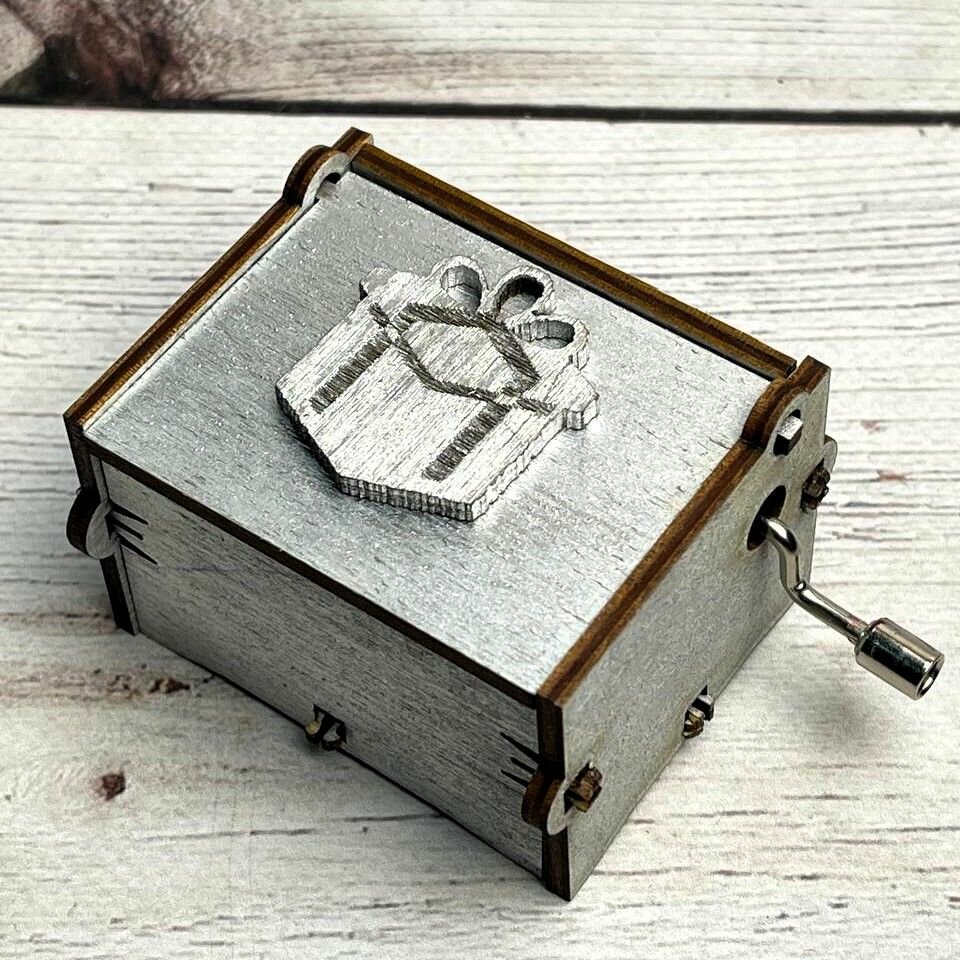 Музыкальная деревянная шкатулка-шарманка из фанеры Подарок серебро с мелодией CANON