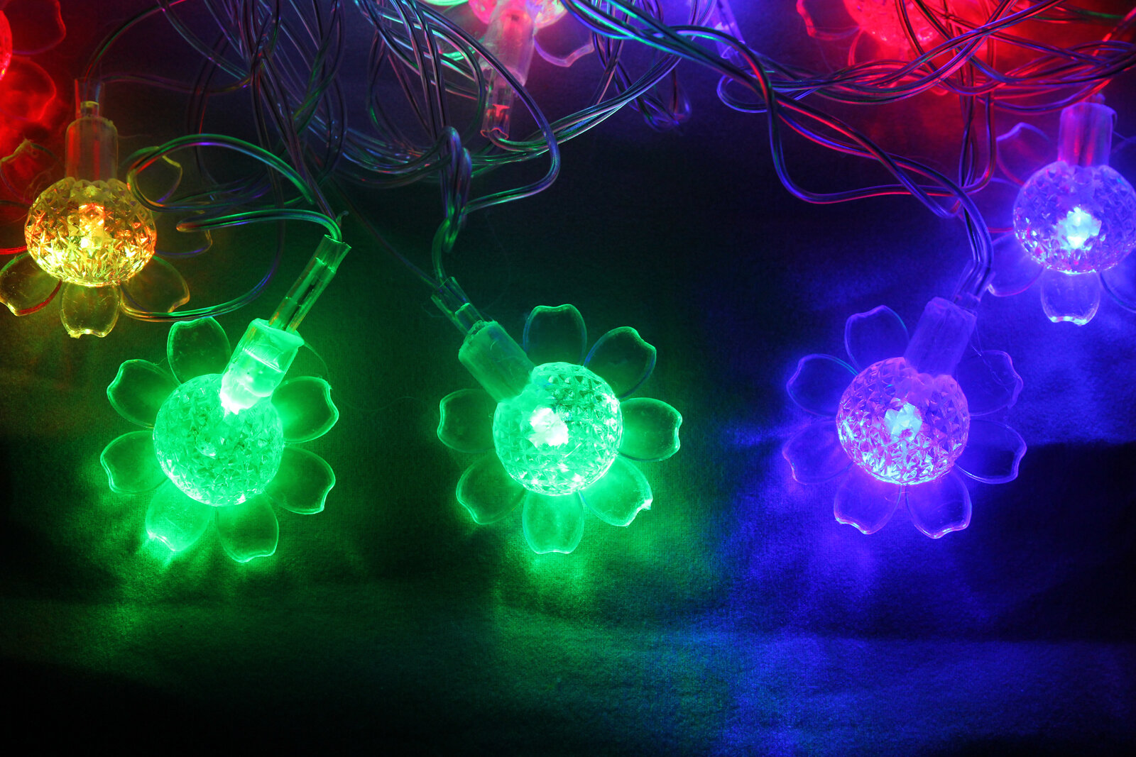 Светодиодная гирлянда Ромашка LED мультицвет, длина 5 метров