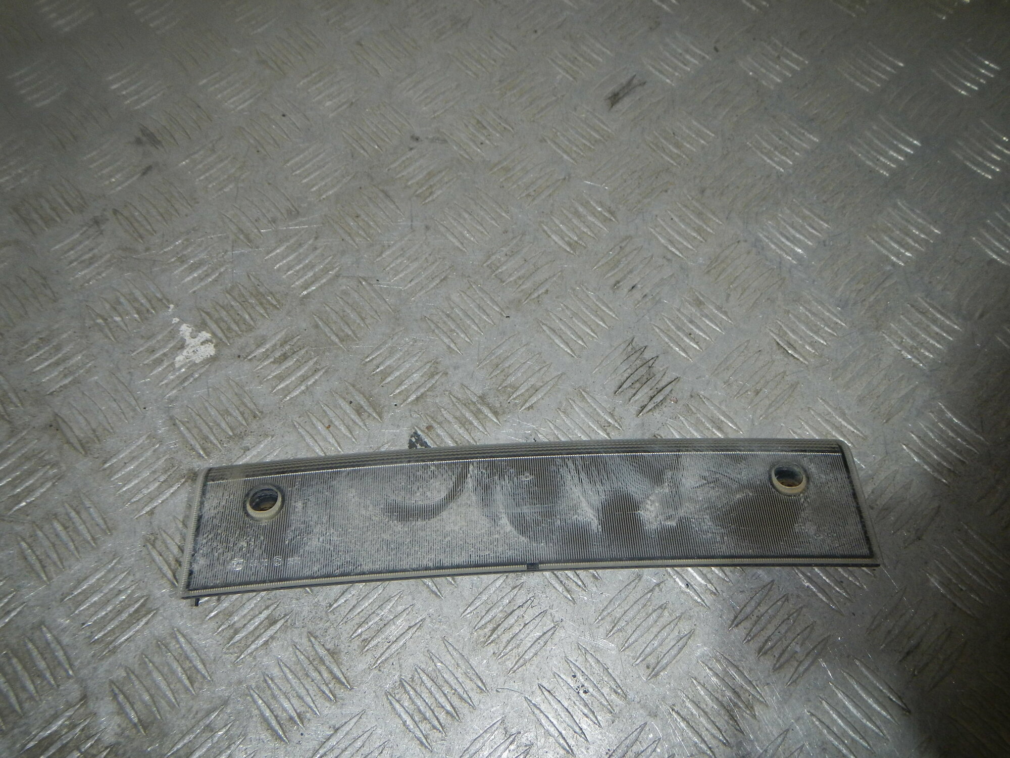 Б/У Фонарь задний (стоп сигнал), Ford (Форд)-C-MAX (03-11) FORD C-MAX (03-11) Белый. Потертости. 541051 FORD арт. 1535269