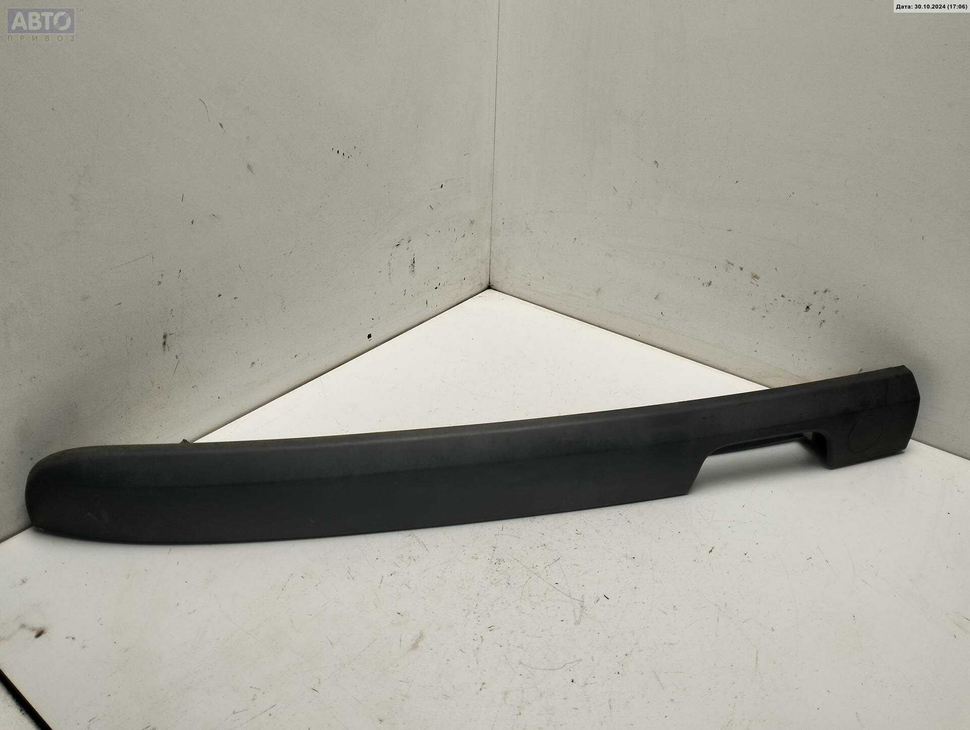 Накладка двери (крышки) багажника Dacia (Renault) Logan