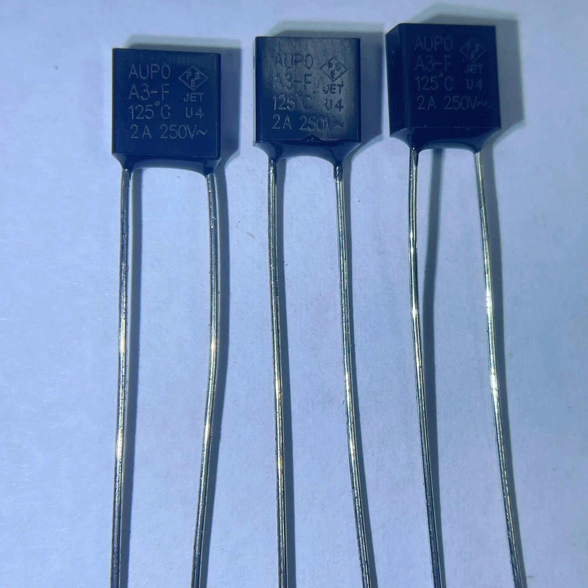 20 шт AUPO квадратный тепловой предохранитель A3-F 125 градусов 2A 250V RH125 125 °C