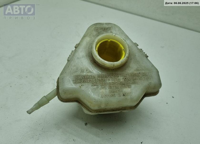 Бачок тормозной жидкости Volkswagen Touareg