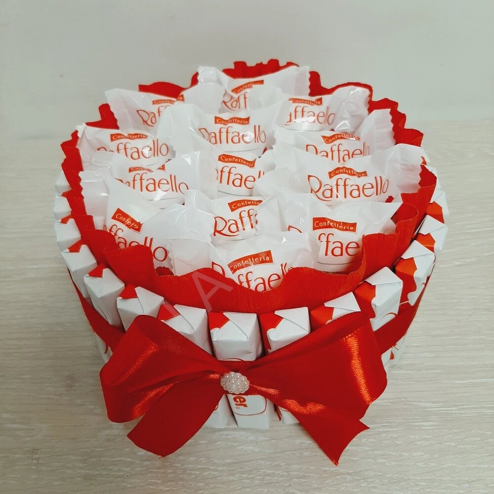 Подарочный набор LAKRES "Киндер шоколад с Раффаэлло", диаметр 23 см