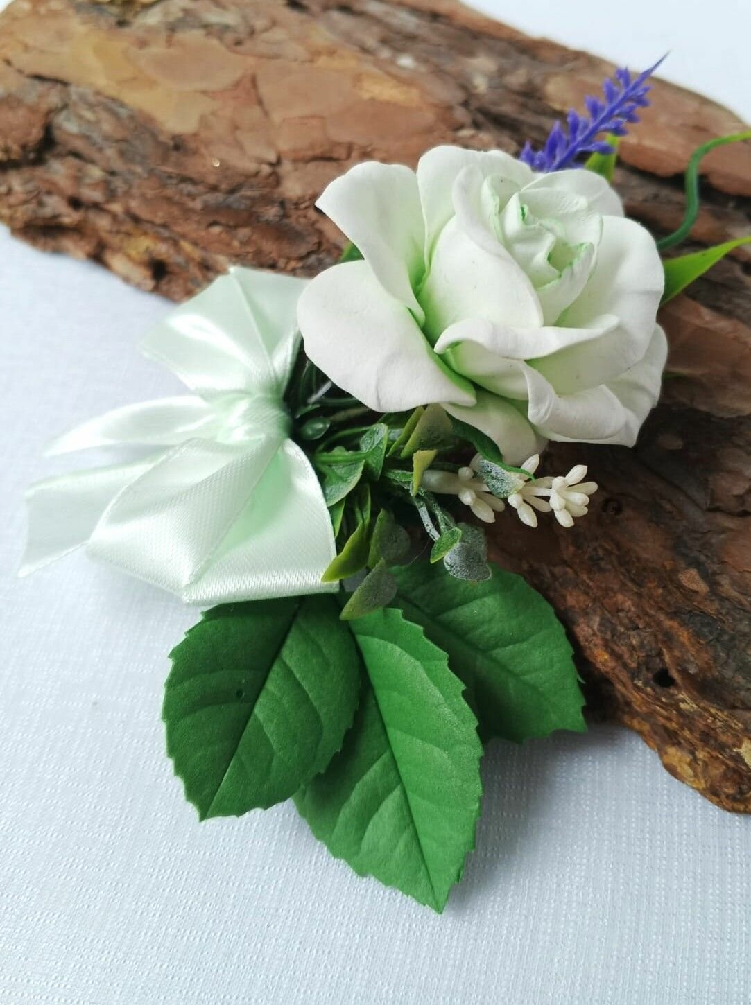 Авторская мужская бутоньерка ручной работы с цветком из фоамирана