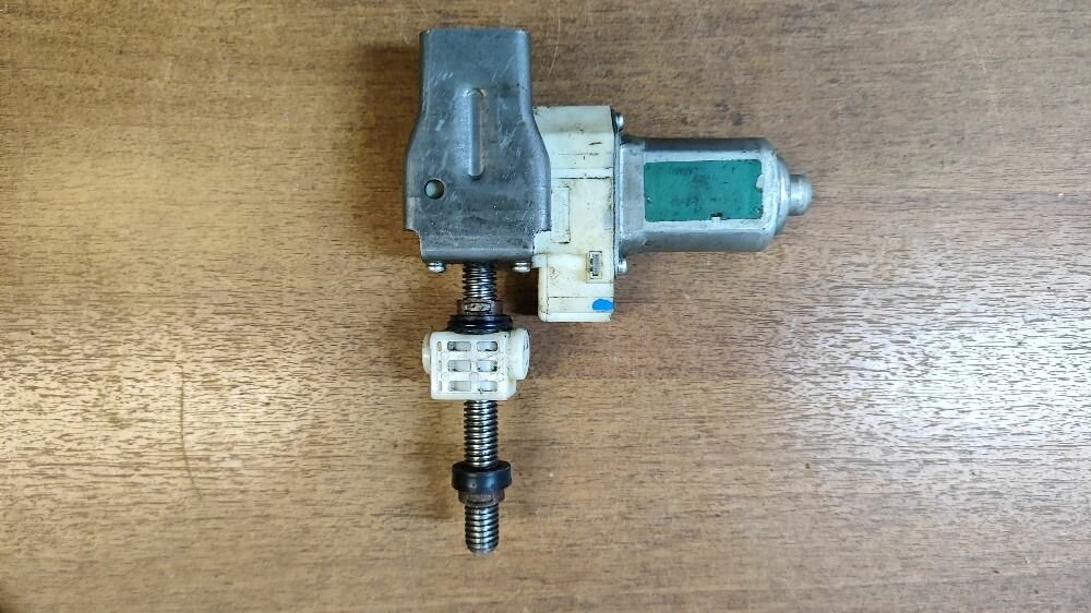 Моторчик регулировки сиденья Pajero Sport II 233970582200